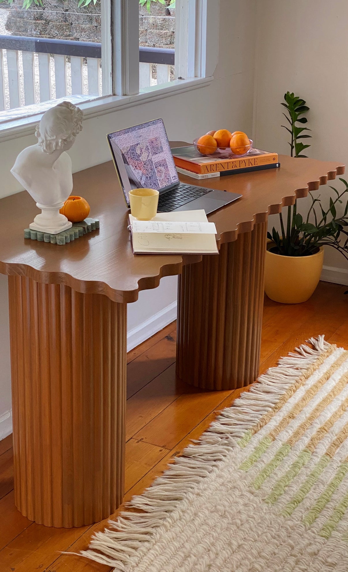 Wavy Desk – ohpaddi