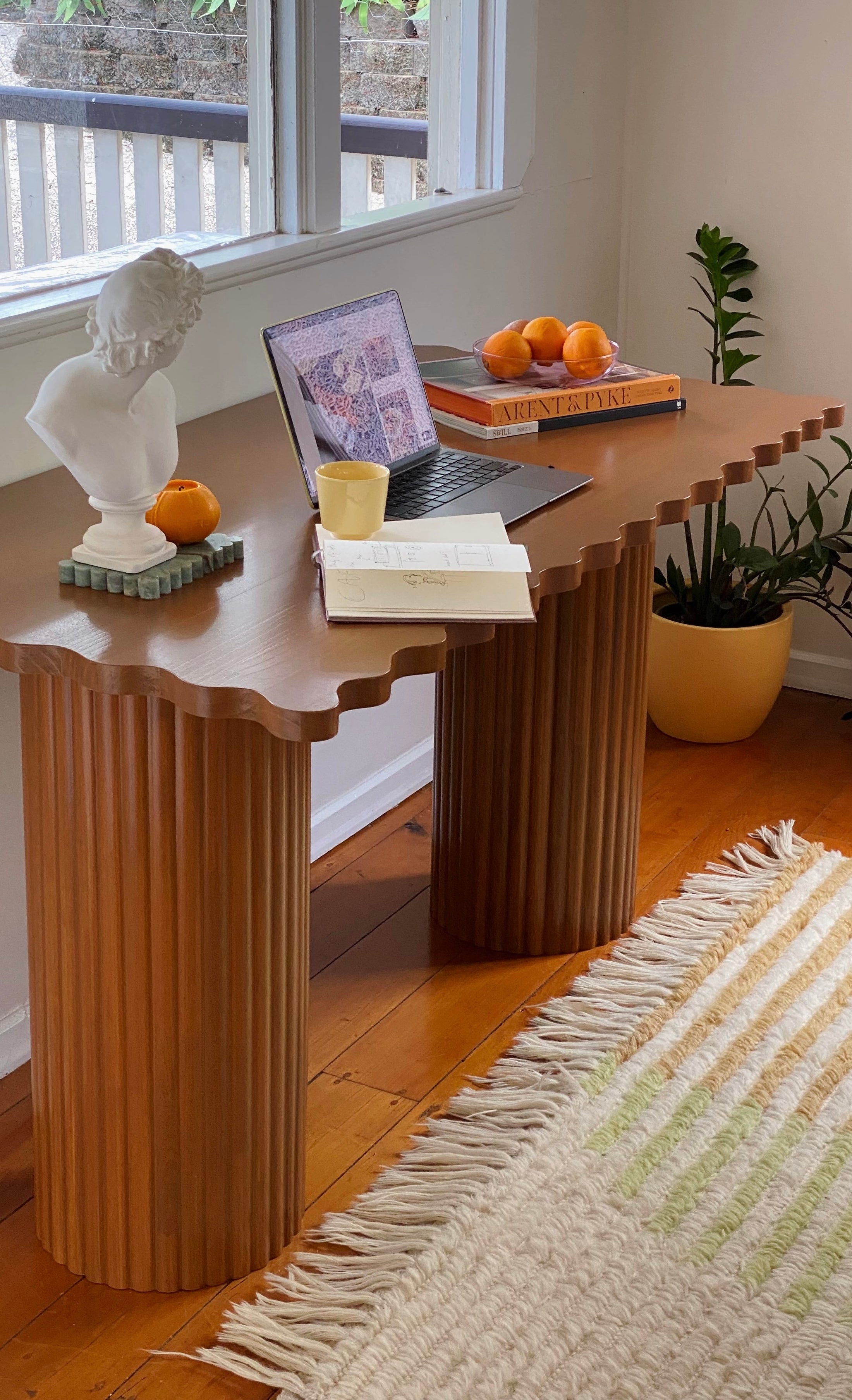 Wavy Desk – ohpaddi