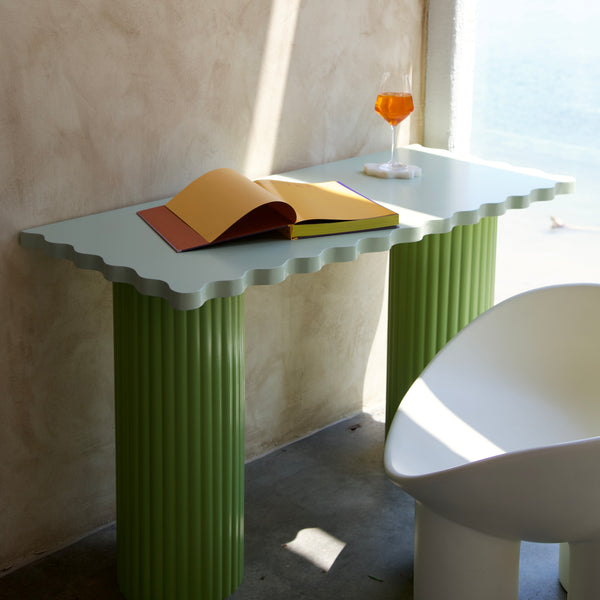 Wavy Desk – Oh Paddi