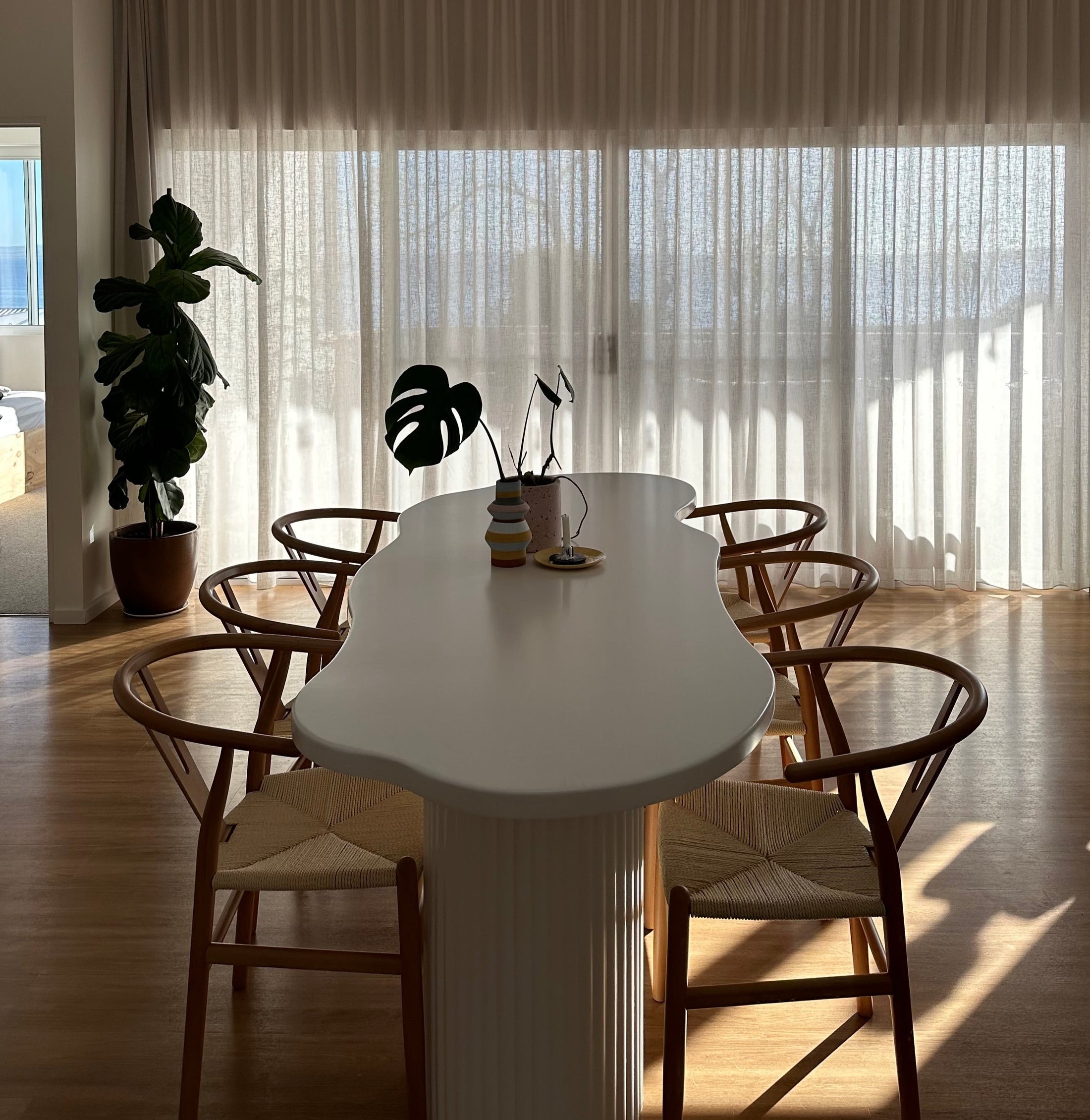 Wiggly Dining Table – ohpaddi