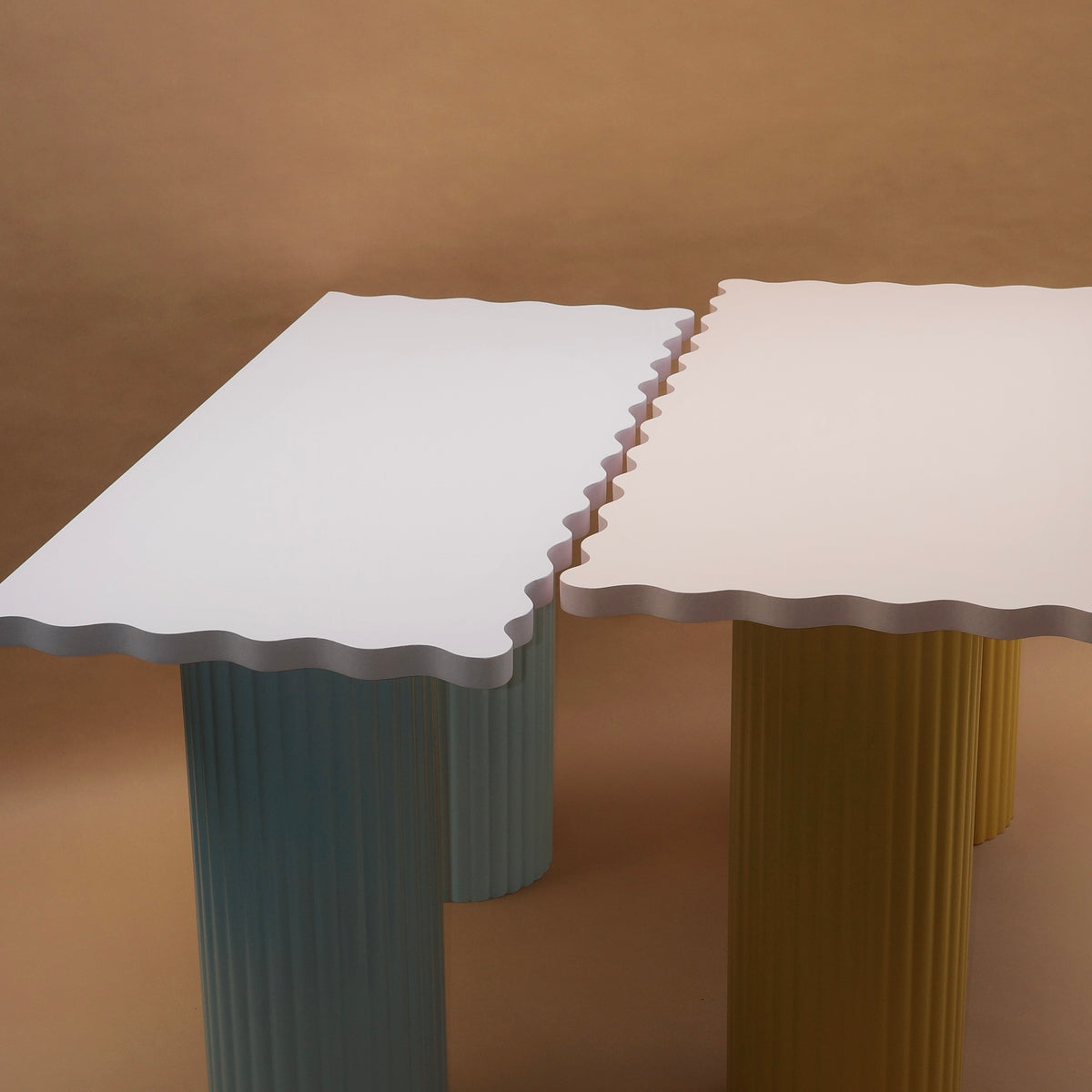 Wavy Desk – Oh Paddi